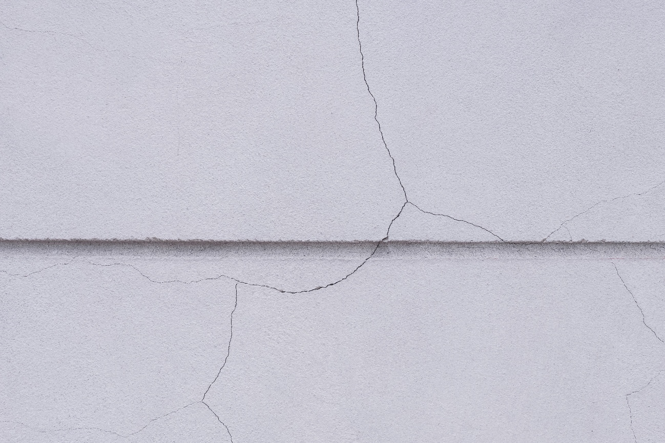 Cracks Above Windows and Doors: When It’s Settlement, Damp or Something ...